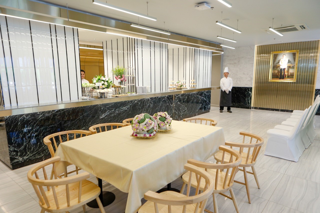 เปิดแล้ว Golden Place สาขาพระบรมมหาราชวัง ส่งเสริมสินค้าฝีมือคนไทยสู่ ...