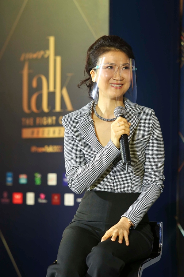 คนดังนักสู้ บนเวทีทอล์คสร้างแรงบันดาลใจ Praew Talk 2022 “The fight club”