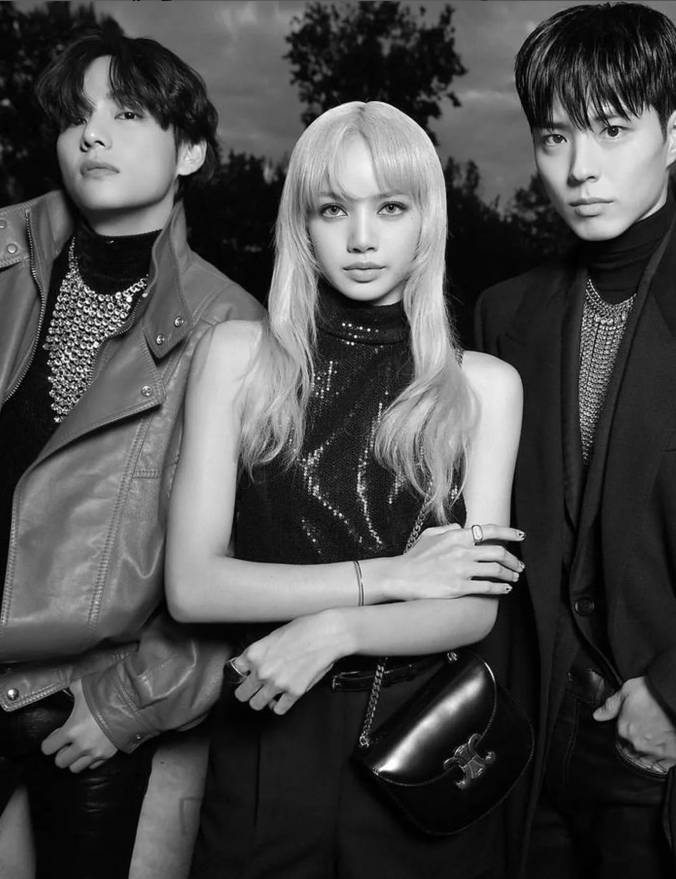 4 CELINE ITEMS ดำ- ทอง คอมพลีทลุค LISA ประชันเทียบคนดังระดับโลก