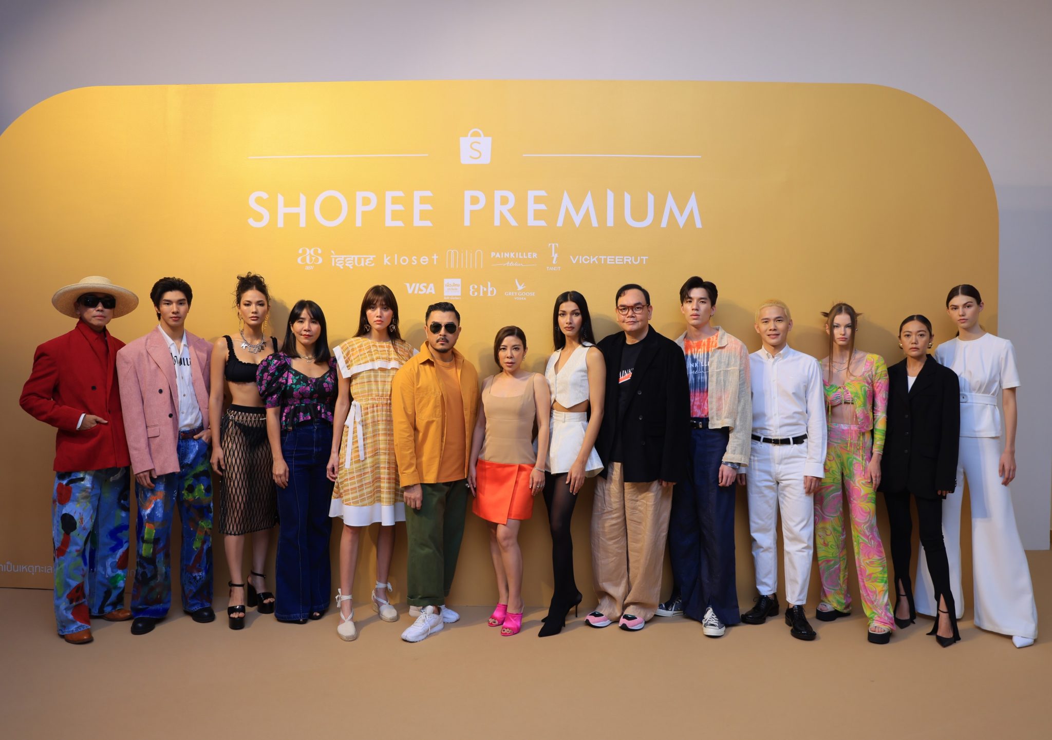 ซูมอินคอลเลคชั่นสุดพรีเมียมจาก 7 แบรนด์ไทยดีไซเนอร์ บนรันเวย์ Thai ...