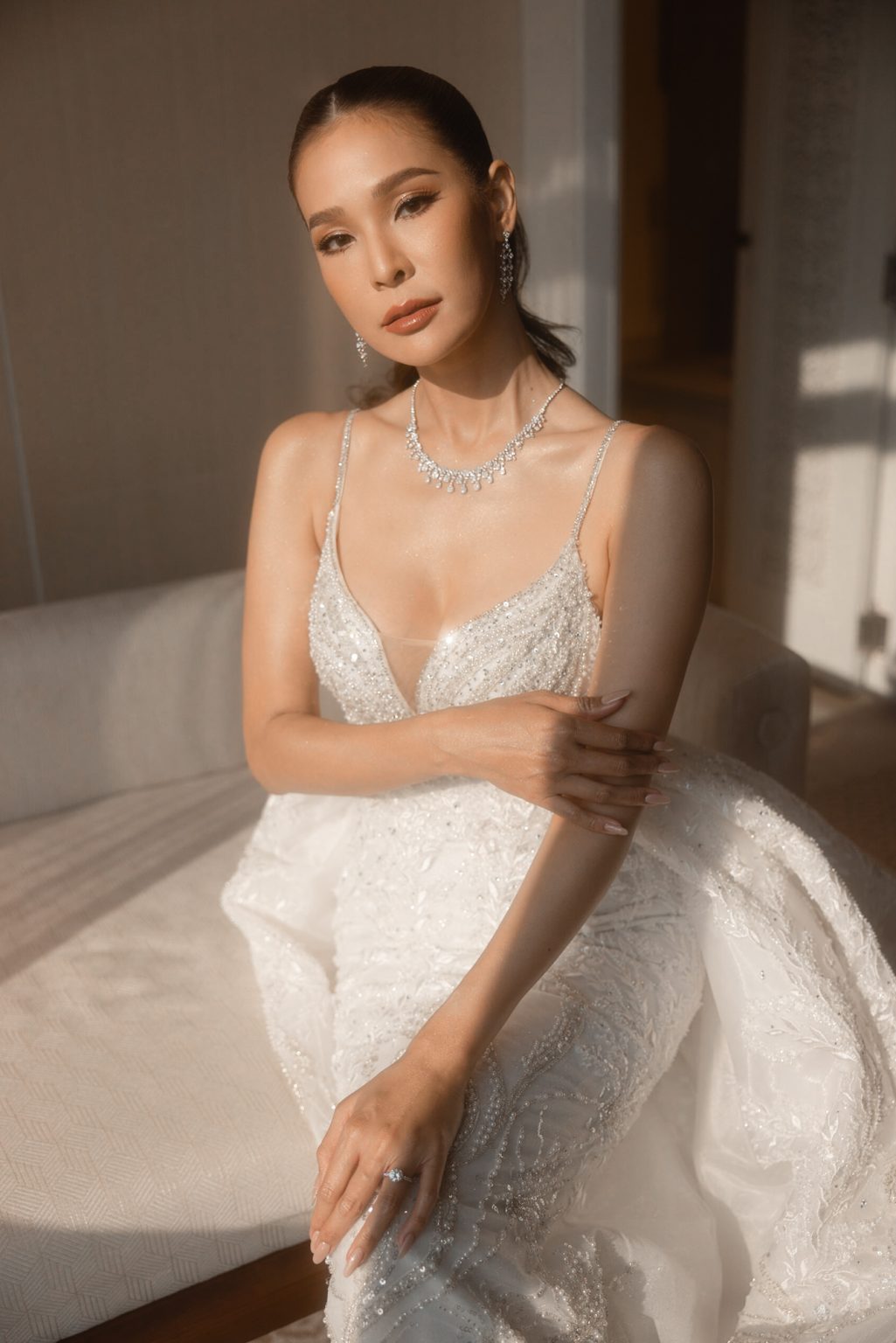 สวยสง่าไร้ที่ติ 'ปาย สิตางค์' ใน 3 ชุดเจ้าสาวสุดหรูจาก Vanus First