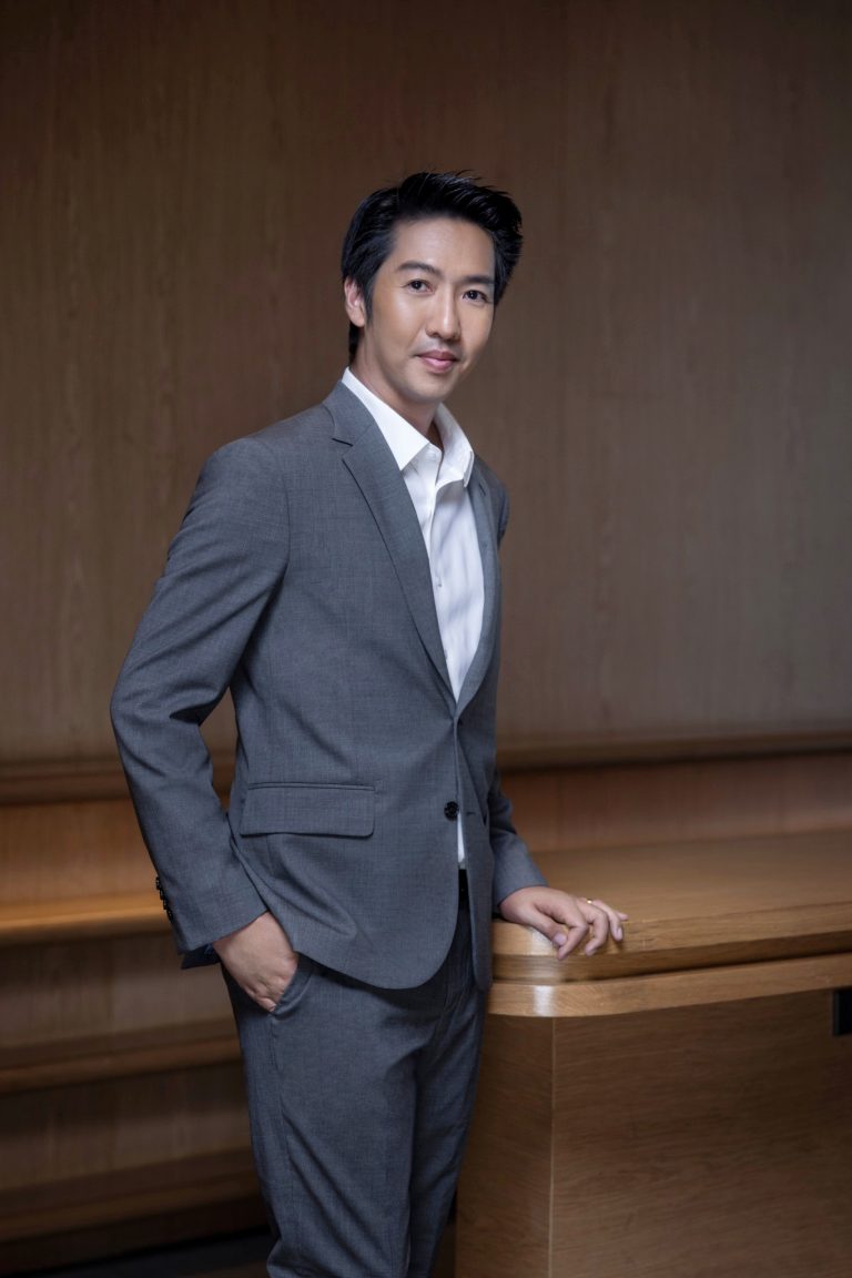 คุณกอล์ฟ สรรพาทิตย์ & คุณเอมี่ ชุติมณฑน์ สองซีอีโอสร้างสุข พร้อมสร้าง ...