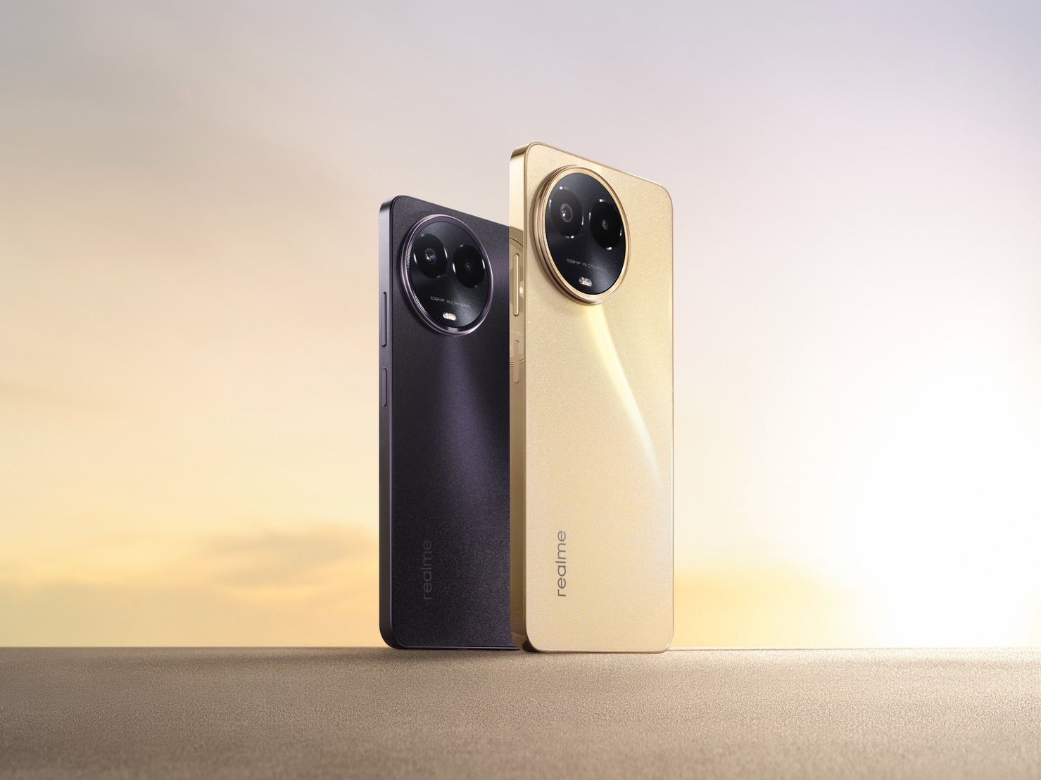 Realme 11 เจาะ Behind The Scene! “ปอนด์-ภูวินทร์” สองพรีเซนเตอร์