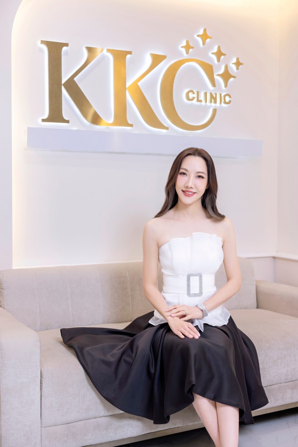 “พญ.วรวรรณ เตชะสมบูรณ์” KKC Clinic เผยทริคอัพงานผิวปัง!