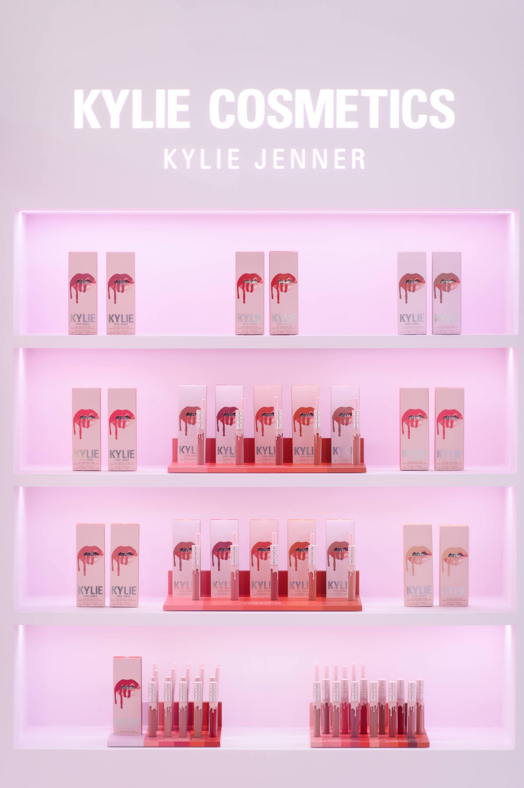 เข้าไทยแล้ว! Kylie Cosmetics ชวนเปิดประสบการณ์เมคอัพตามสไตล์ไคลีย์ผ่าน ...