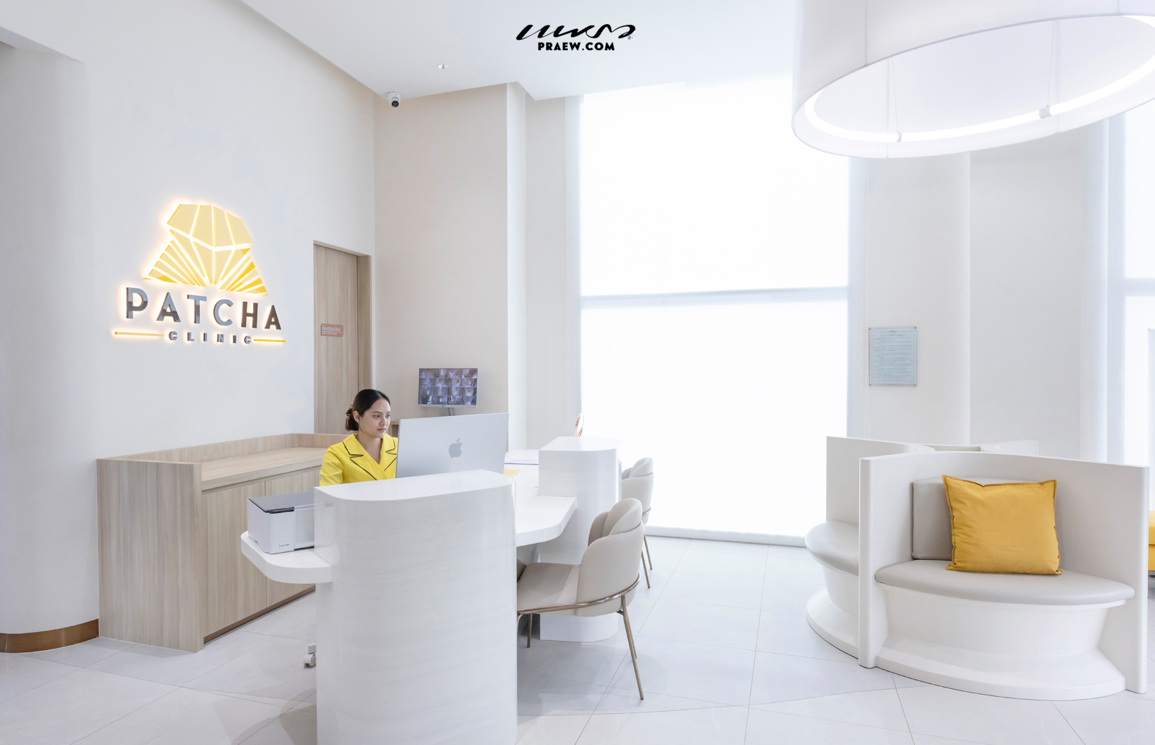 ร้อยไหม ยกกระชับหน้าเป๊ะที่ Patcha Clinic รับจบปัญหาความหย่อนคล้อย