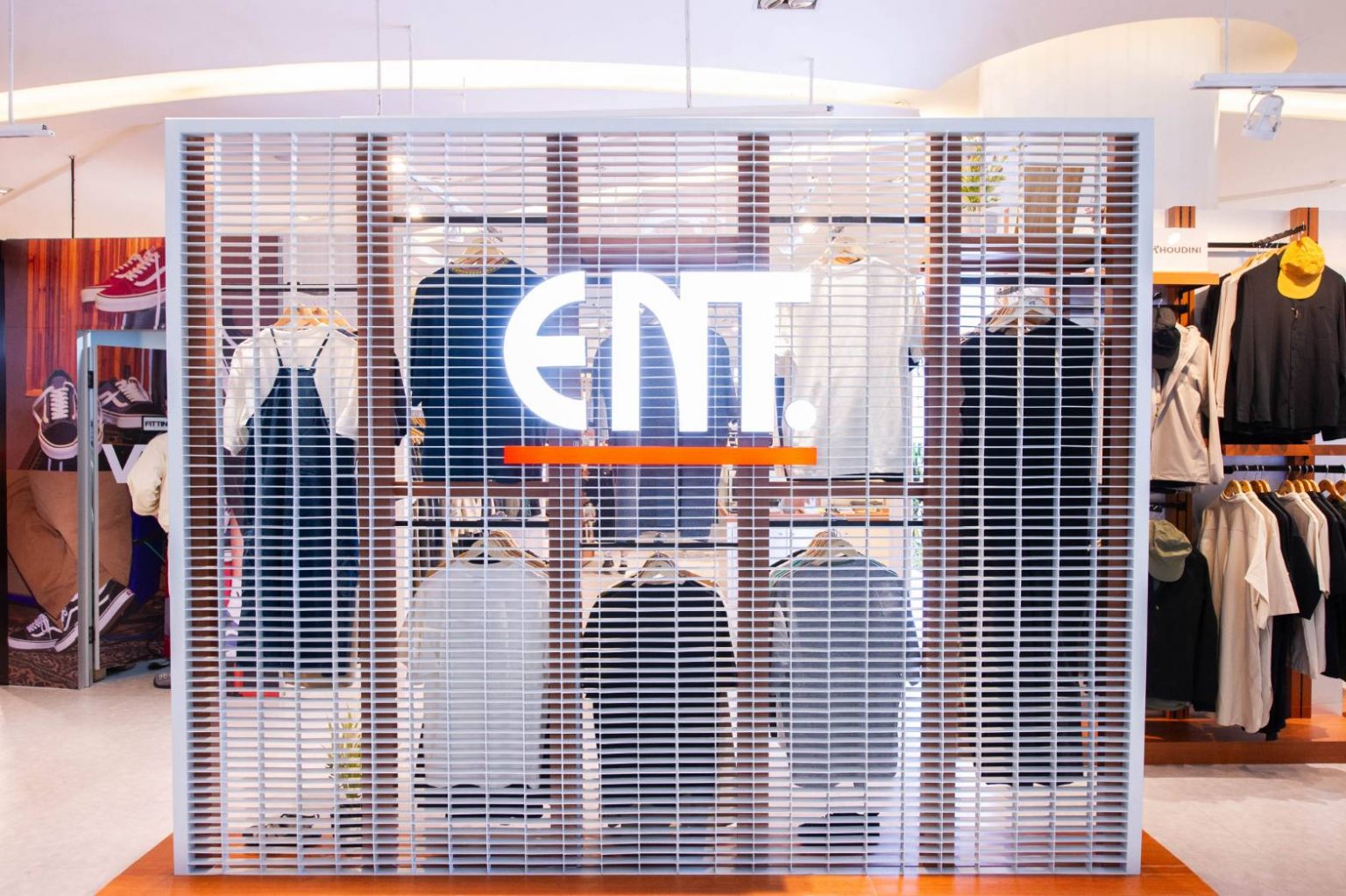 เปิดตัว “ENT.” คอนเซ็ปต์สโตร์แห่งใหม่จาก Element72