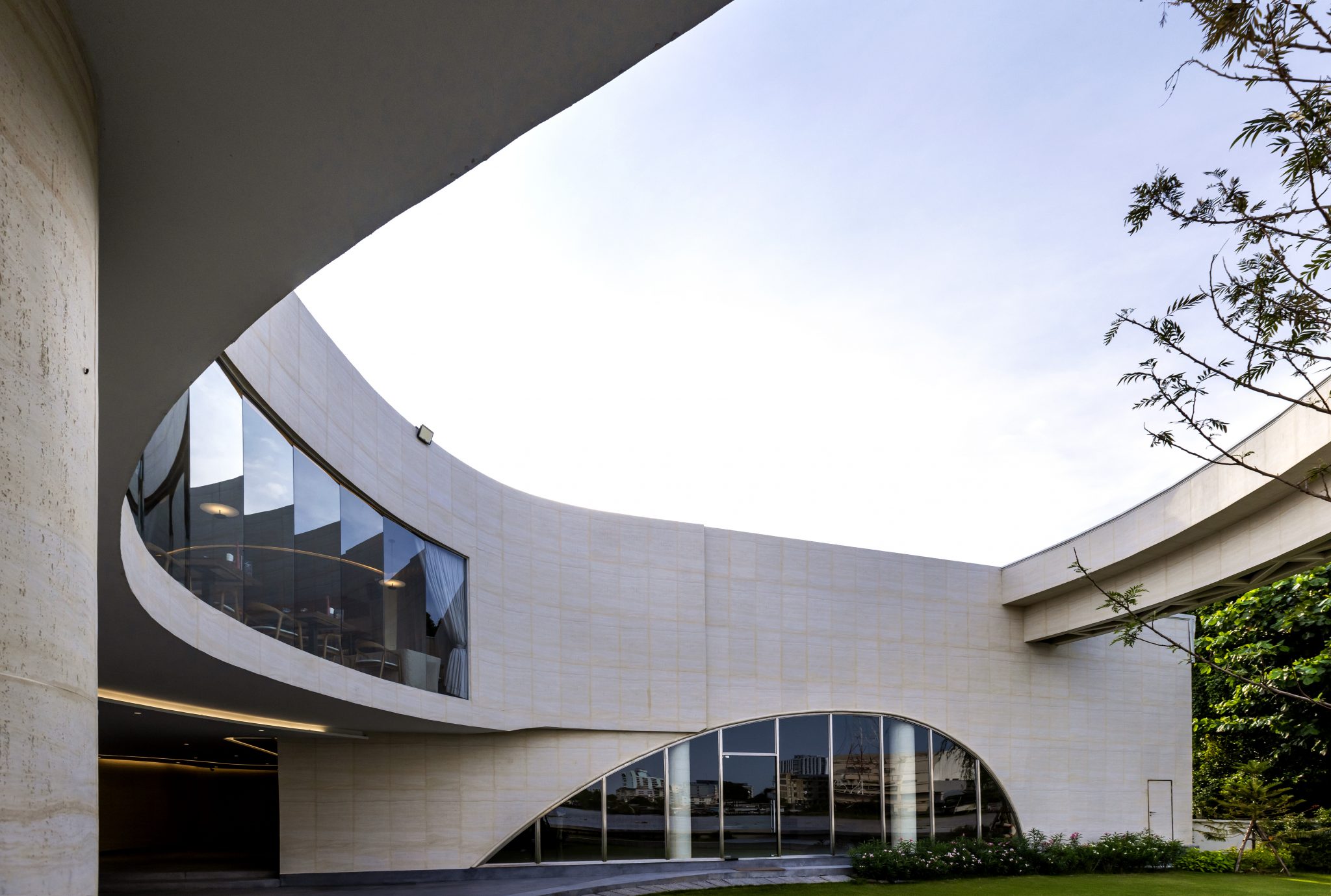 RARIN – สถานที่จัดงานแห่งใหม่ ใจกลางกรุงเทพฯ ที่ออกแบบเพื่อให้ “ความรัก ...