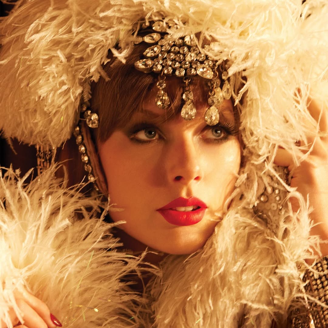 Bob Mackie x Taylor Swift ชุดโชว์เกิร์ลคืนชีพในอัลบั้ม The Life of a ...